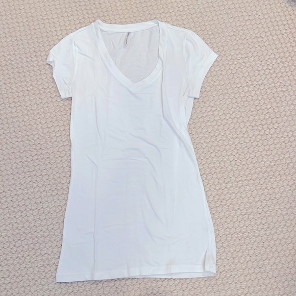 Tresics | Tops | Classic White Tee | Poshmark